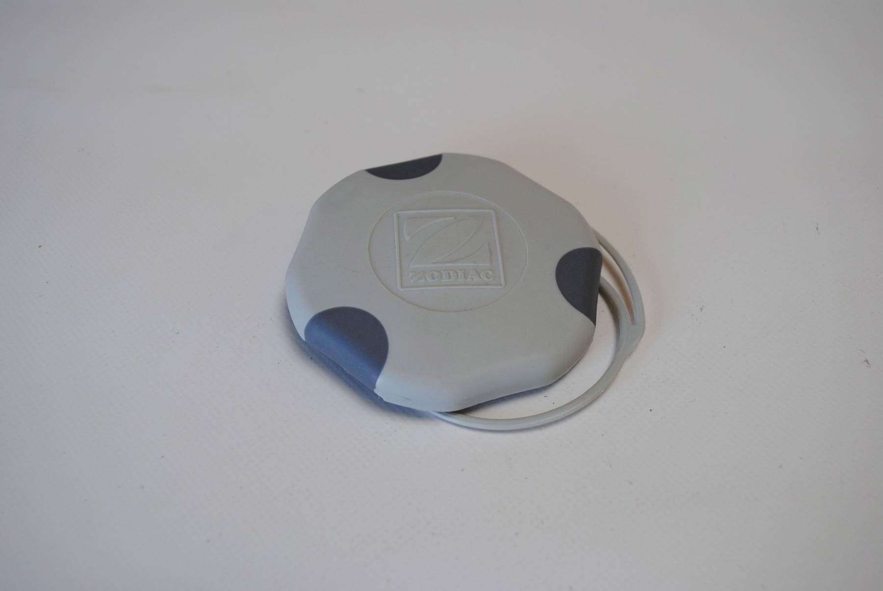 Zodiac Valve Cap Grey Z67395 – IBS Boat Supplies